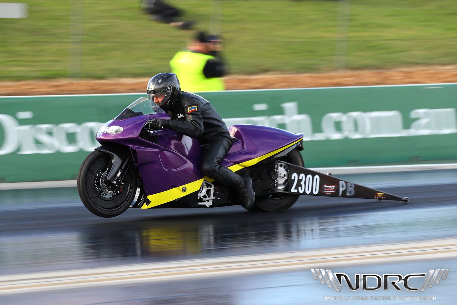 Aussie drag racing’s show of the year in full flight at Willowbank ...