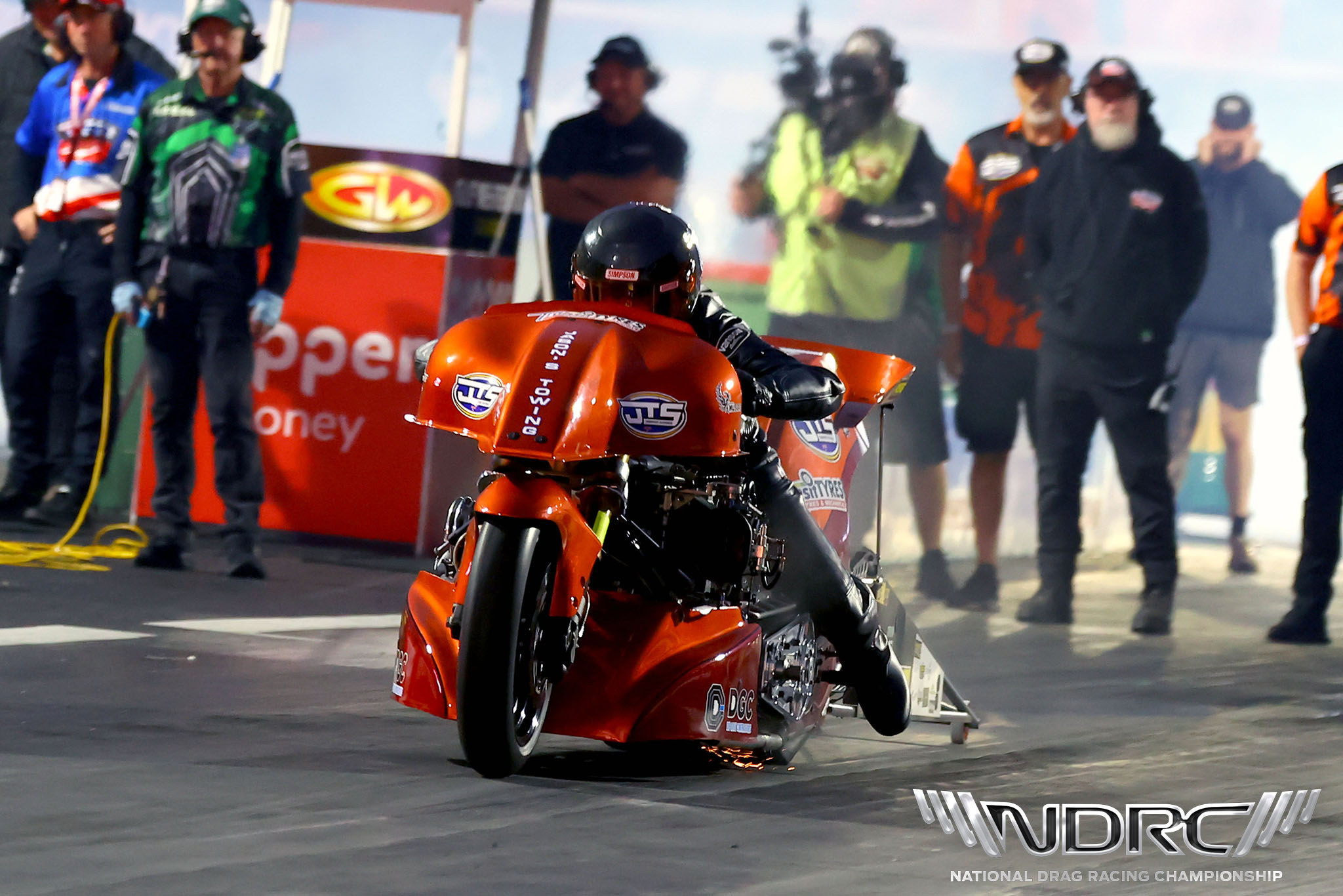 Aussie drag racing’s show of the year in full flight at Willowbank ...